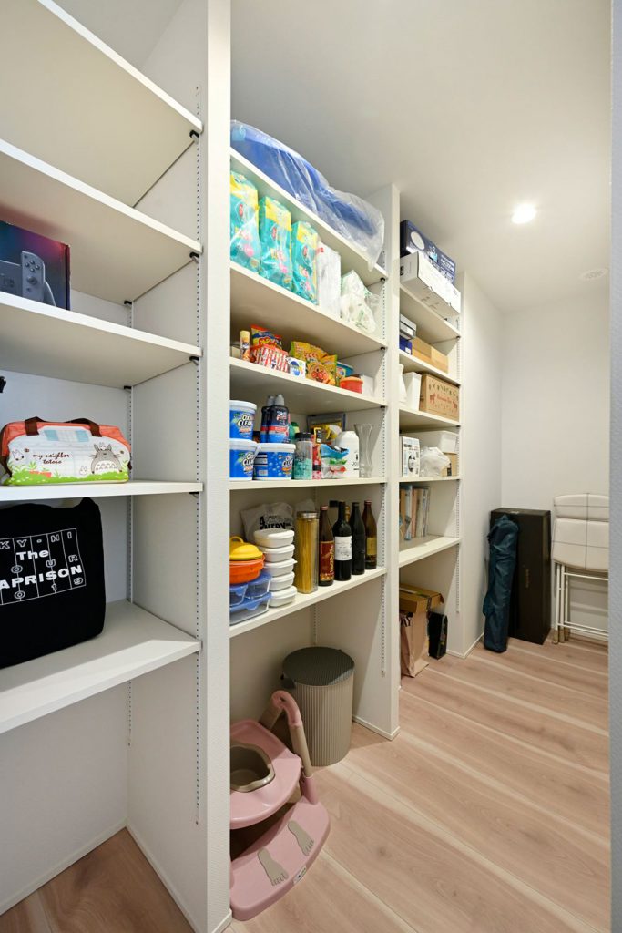 住宅密集地で敷地面積20坪！収納たっぷり3階建ての家 | 新築一戸建て・注文住宅をご検討なら低価格で高品質のゼロホームへ